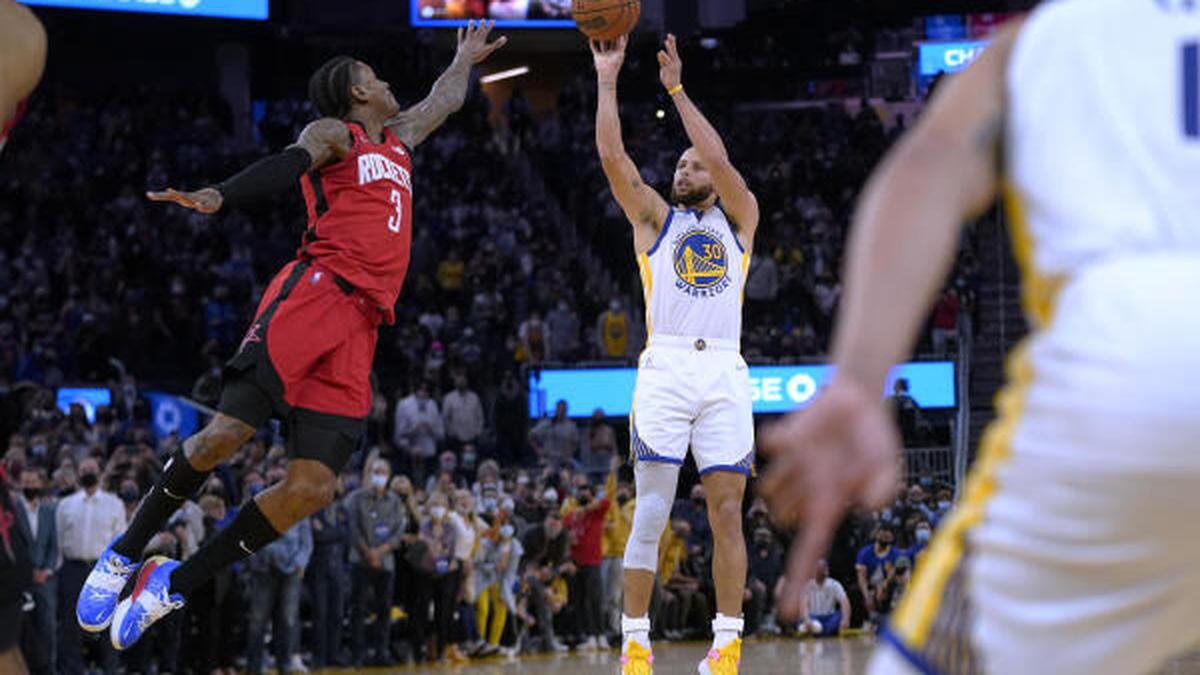 NBA roundup: Stephen Curry's buzzer-beater sinks Rockets - Sportstar