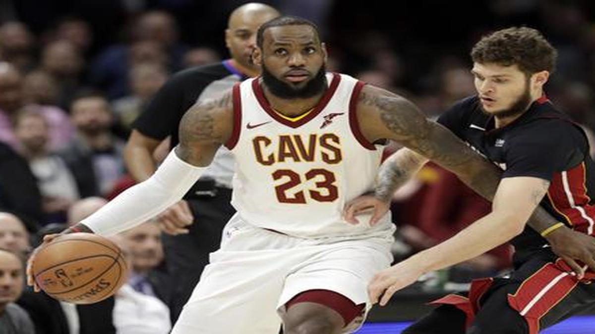 LeBron questions gun law in America - Sportstar