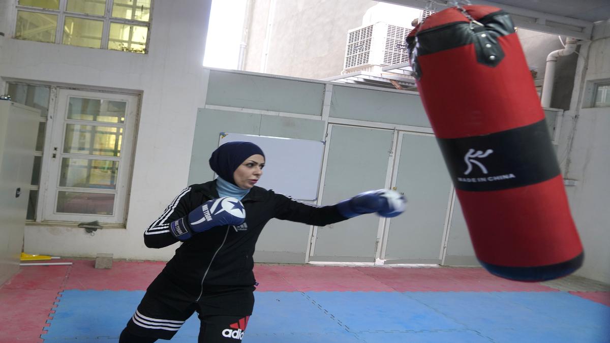 Iraqi women boxers aim sucker punch at gender taboos - Sportstar