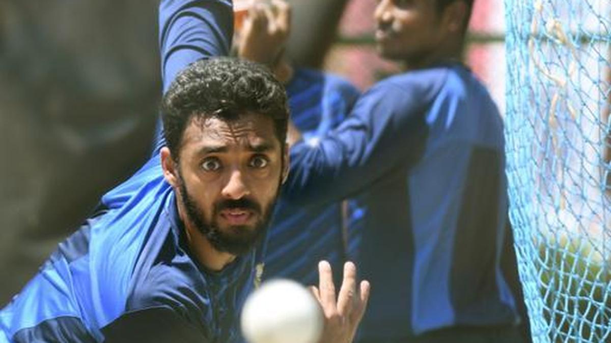 IPL 2019 KKR vs KXIP: Tamil Nadu mystery spinner Varun Chakravarthy aka ...