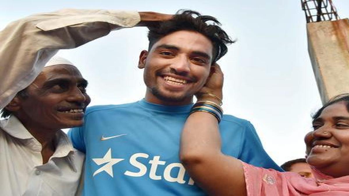 India pacer Mohammed Siraj's father passes away - cricket news ...