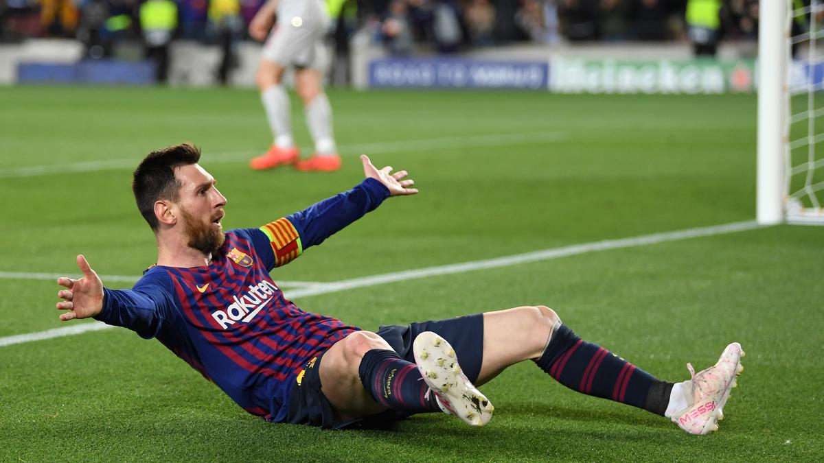 Messi 600: Lionel Messi scores 600th goal for Barcelona with stunning ...