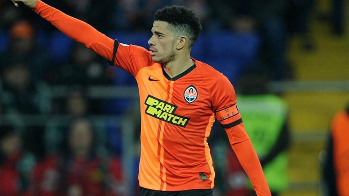 Taison sent off for reacting to racist abuse from Kiev fans - Sportstar