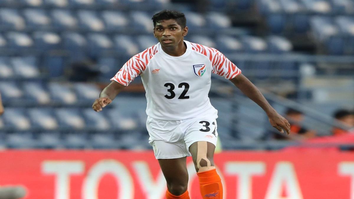 ISL: Raynier Fernandes extends contract with Mumbai City until 2023 ...