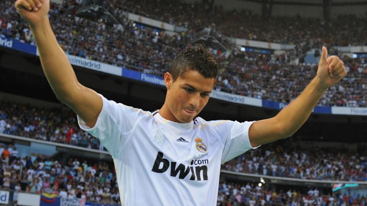 Ex- Real Madrid director recalls story of Ronaldo's move to Spain ...