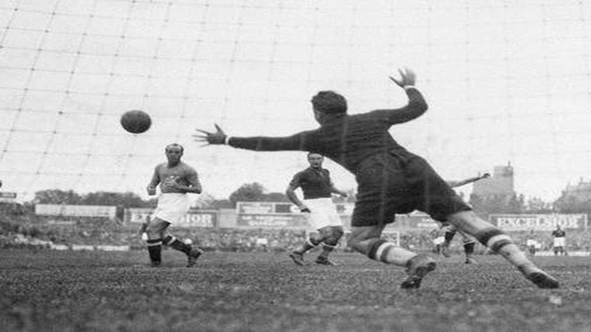 1938: Italy defends title, and war breaks out - Sportstar