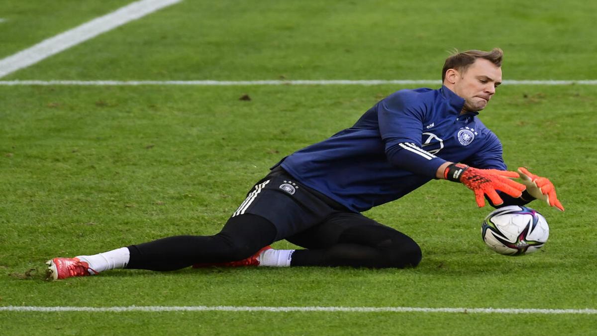 Bayern captain Neuer returns to training after surgery - Sportstar