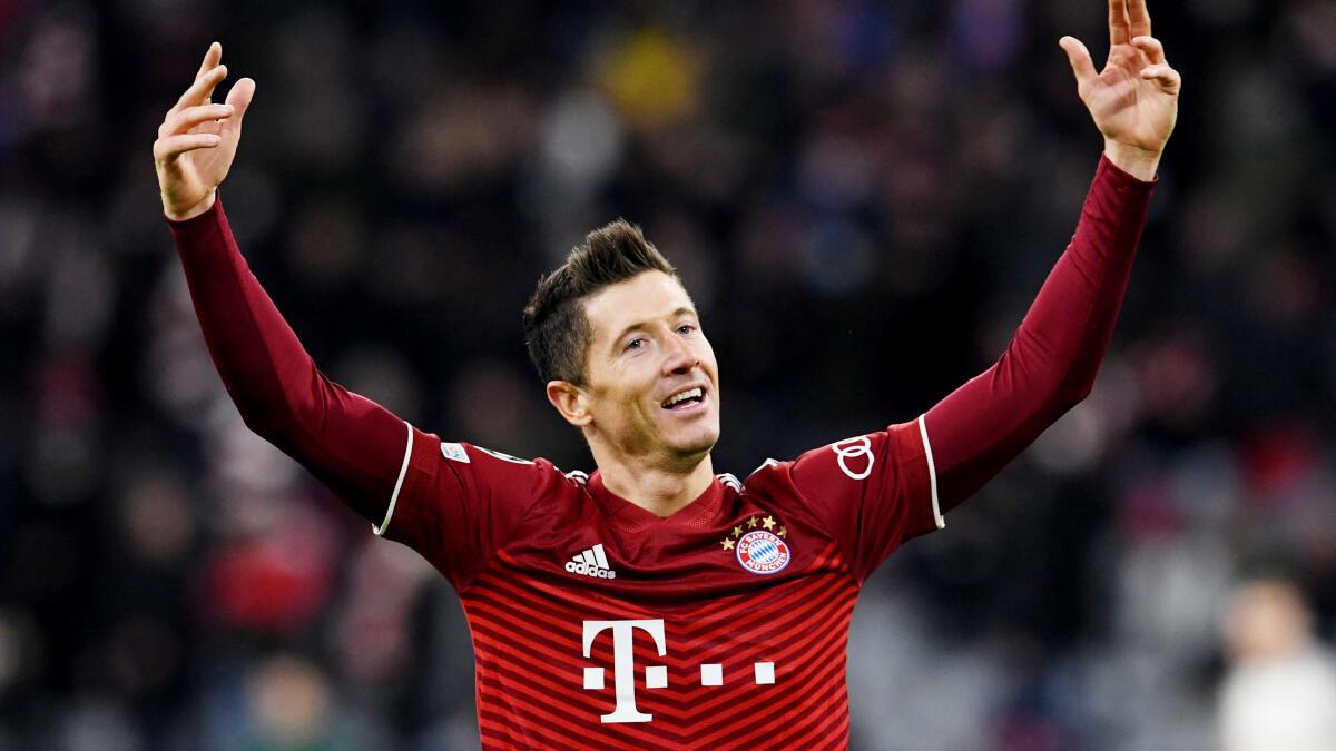 Bayern crushes Salzburg 7-1 with Lewandowski treble for UCL last-eight ...
