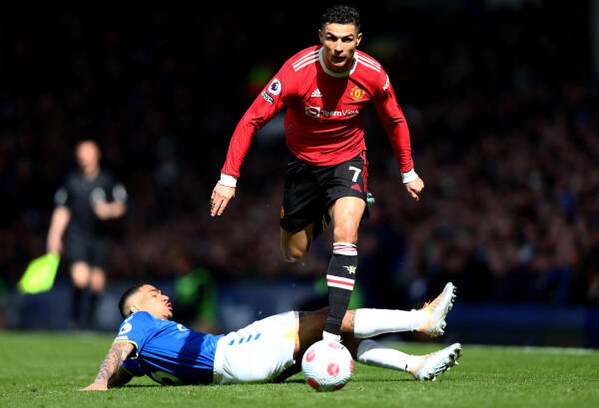 Ronaldo sorry for 'outburst' after United loss to Everton - Sportstar