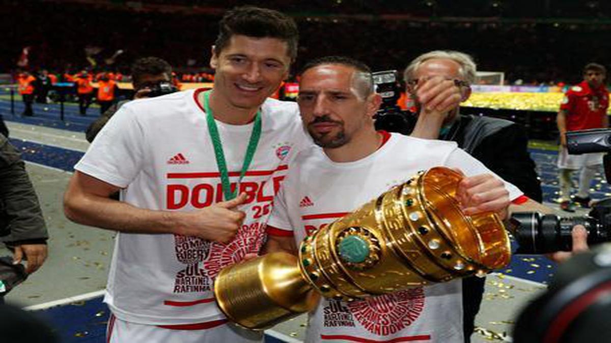 'This is for Franck and Arjen' - Lewandowski dedicates Bayern domestic ...