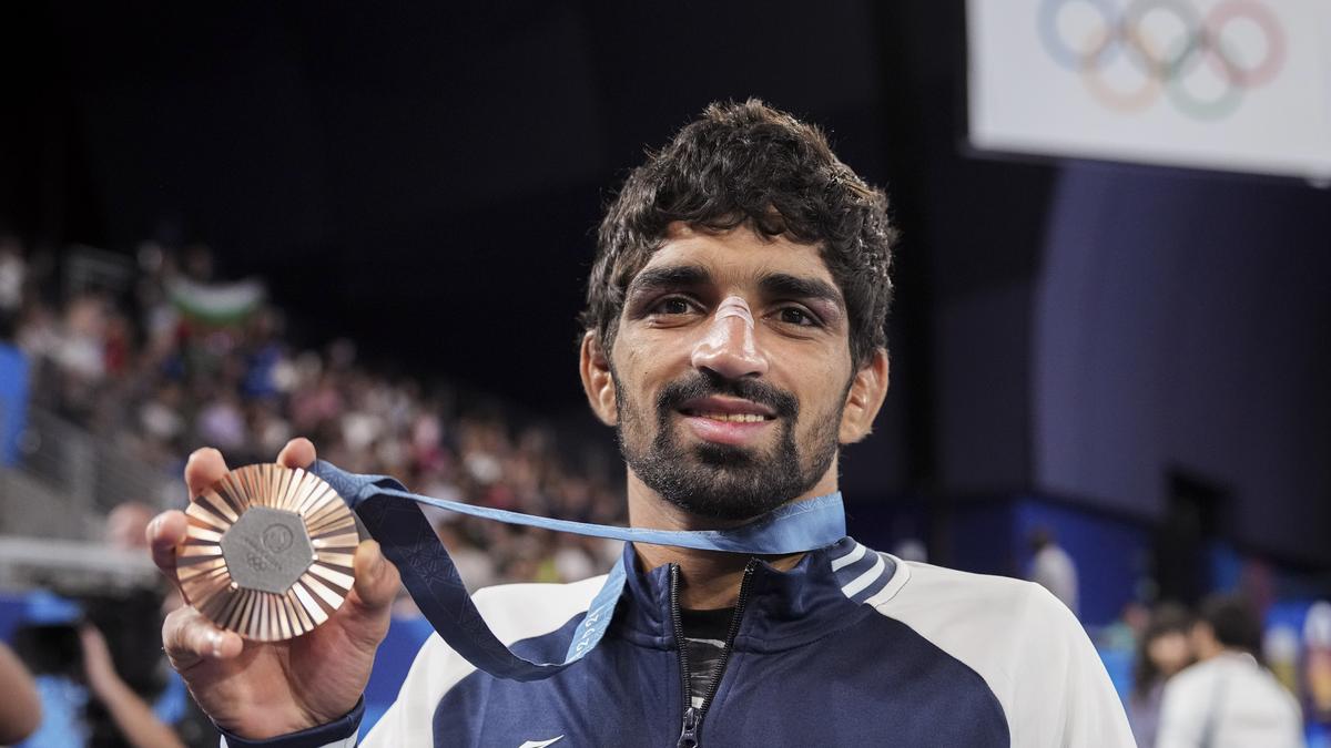 Live reactions: PM Naderdra Modi, Manu Bhaker, BCCI and others react as ...