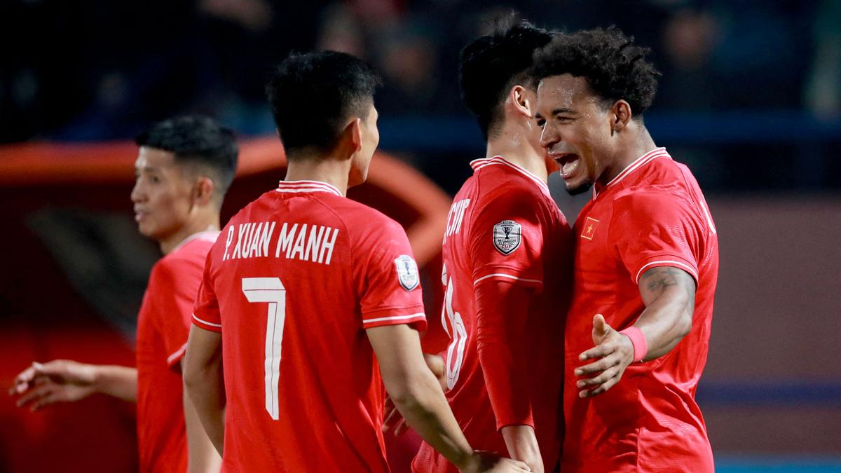 AFF Cup 2024: Vietnam beats Singapore to take first-leg lead in ASEAN ...