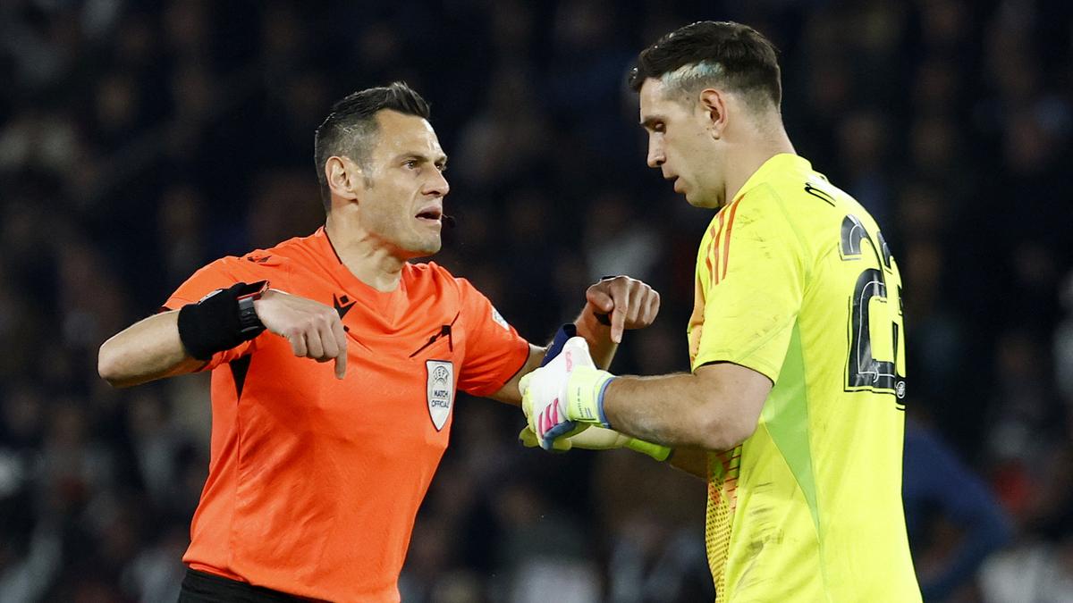 Borussia Dortmund vs Barcelona: Who’s the Ref for UCL Quarterfinal ...