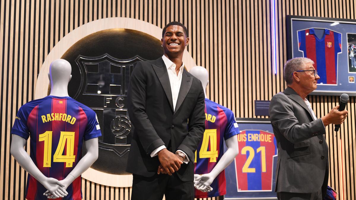 Is Marcus Rashford playing for Barca vs Vissel Kobe in pre-season ...