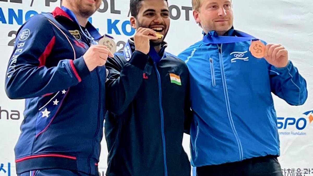 Shooting World Cup: Arjun Babuta strikes gold in 10m Air Rifle final ...