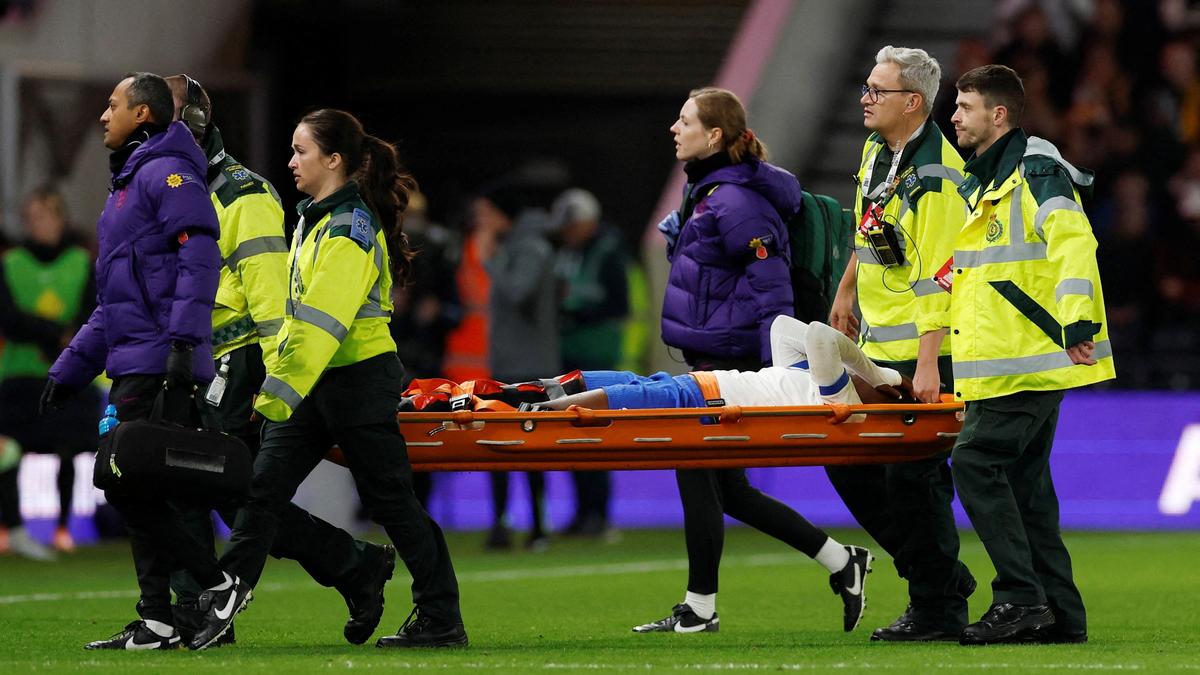 Why are women more likely to suffer ACL injuries than men? - Sportstar