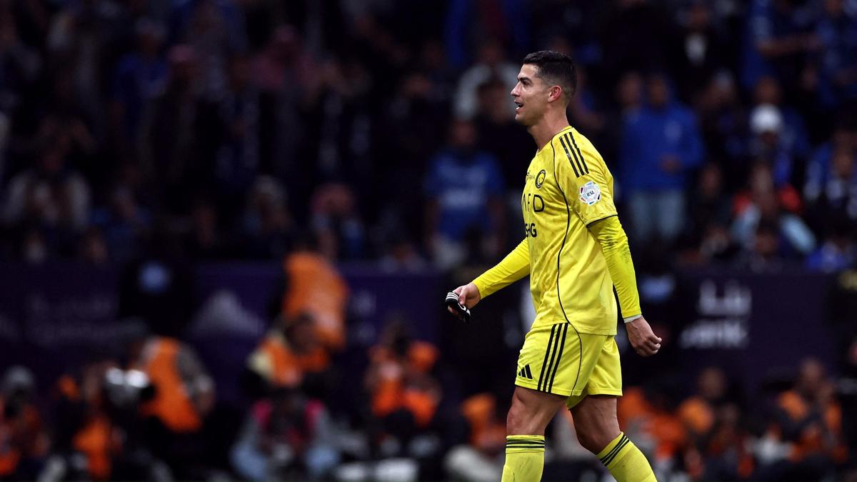 Al Nassr vs Al Taawoun LIVE score, Saudi Pro League: When, where to ...