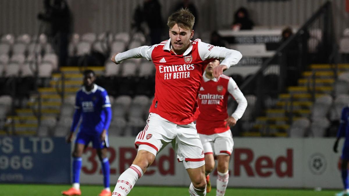 Former Arsenal Youth Striker dies - English FA to assess the safety of ...