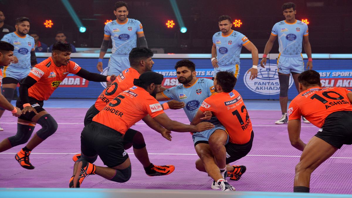 Pro Kabaddi, Day 4, October 10, in pictures: Surinder Singh shines ...