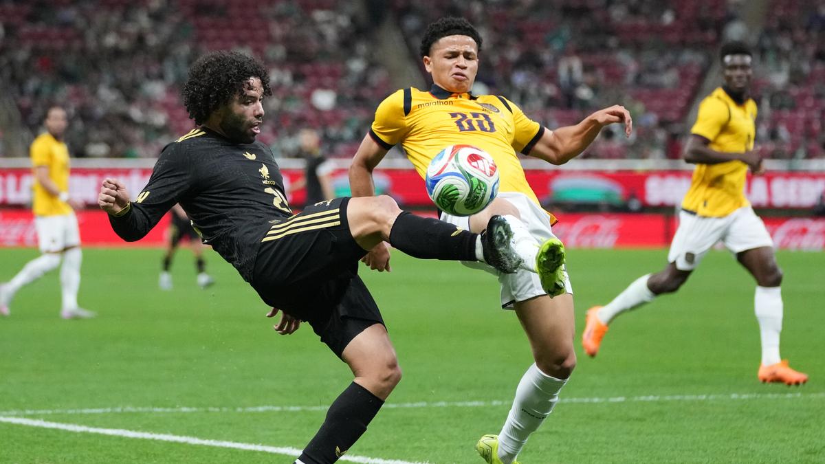 Ecuador and Mexico draw 1-1 during the warm-up for the World Cup ...
