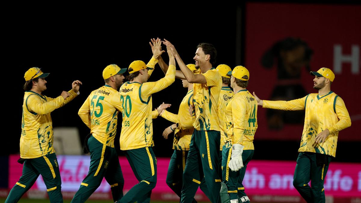 ENG vs SA, 1st T20I: South Africa beats England by 14 runs in five-over ...
