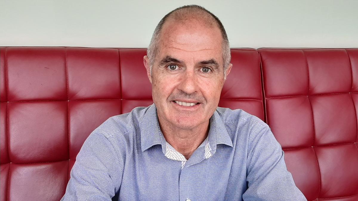 From flying stumps to underarm delivery: Edgar walks down memory lane ...