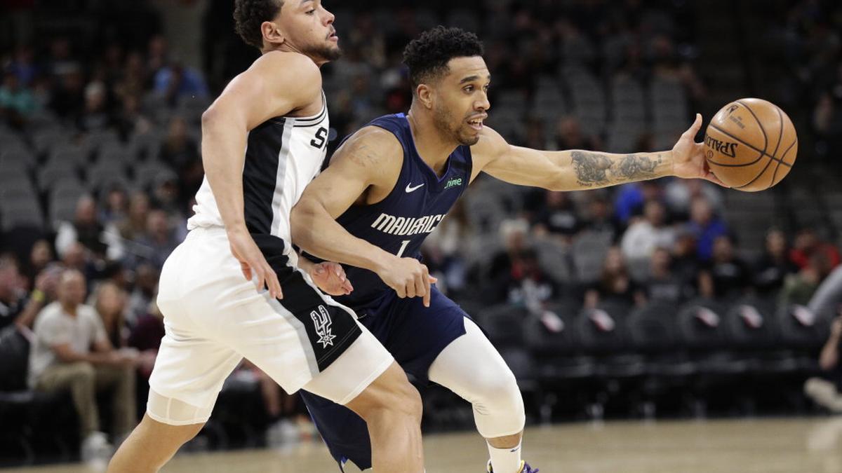 Mavericks guard Lee out after getting hurt during hiatus - Sportstar