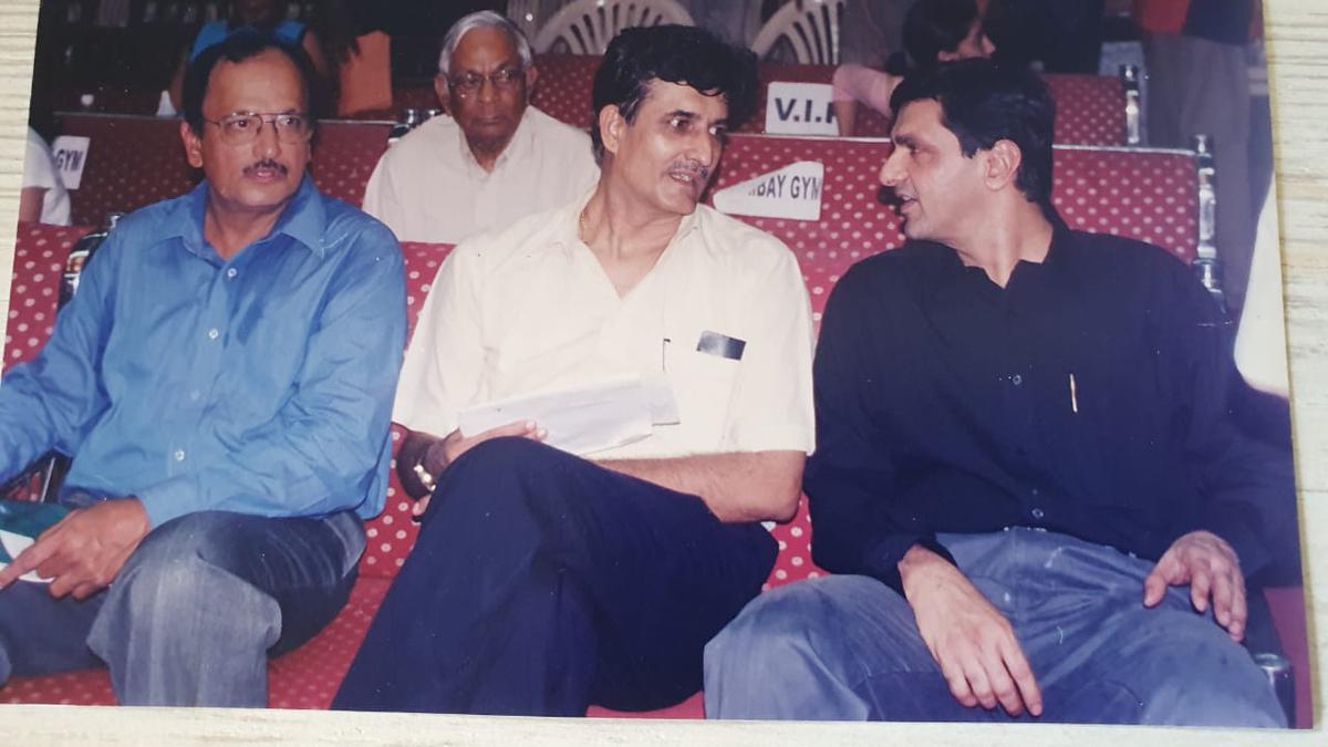 Top shuttlers back Pradeep Gandhe for Dhyan Chand award - Sportstar