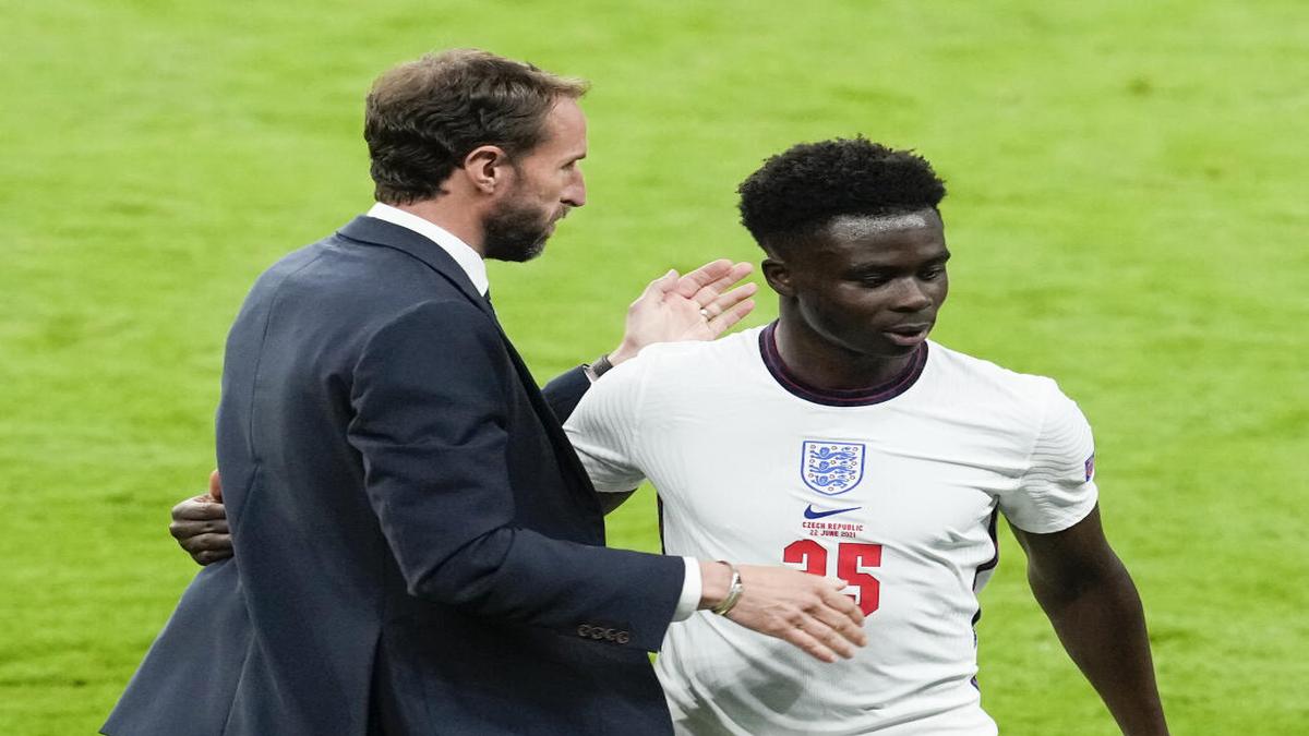 Euro 2020: Saka fit for Euro semi-final against Denmark, says Southgate ...