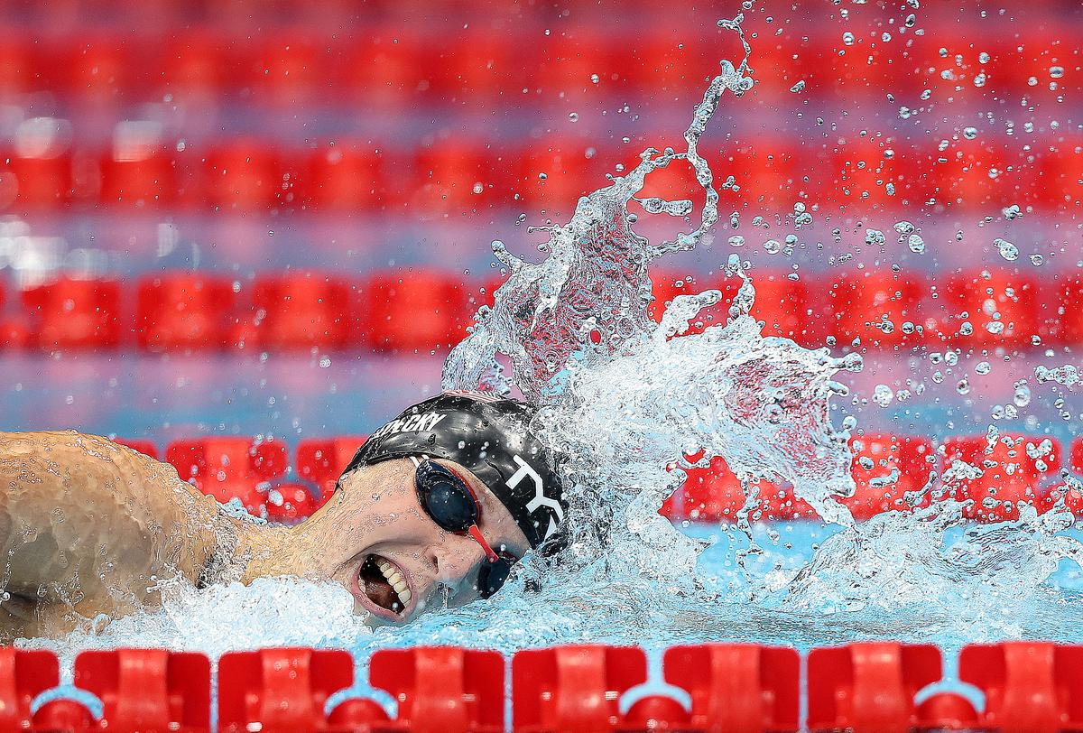 Swimming: Ledecky wins third straight Olympic 800m freestyle title ...