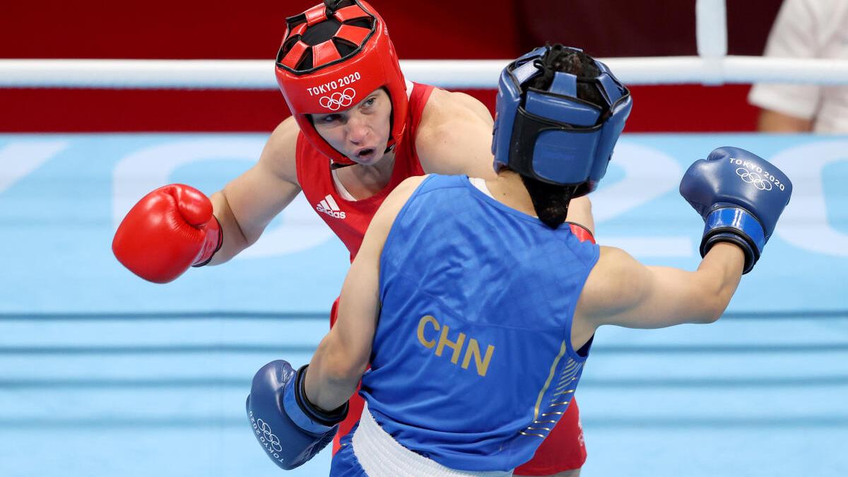 Tokyo Olympics Boxing: Britain's Lauren Price adds women's boxing gold ...