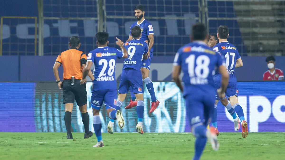 ISL 2021-22, CFC vs HFC Live Score: Both teams clinch a point with 1-1 ...