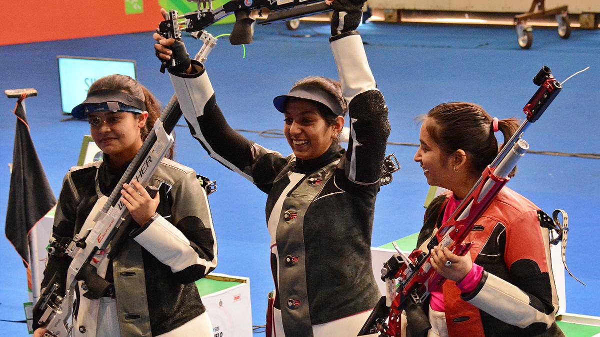 junior world championship medallist ramita jindal wins air rifle gold ...