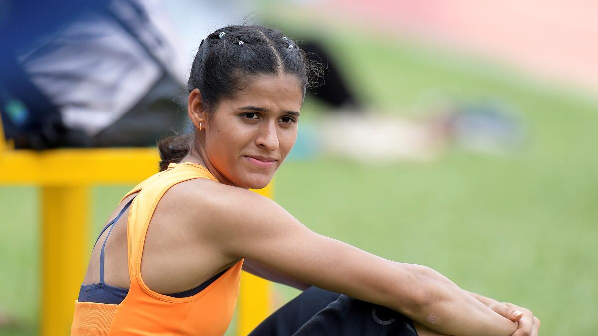 Video: Shaili Singh aims for 6.77m jump at World Athletics ...