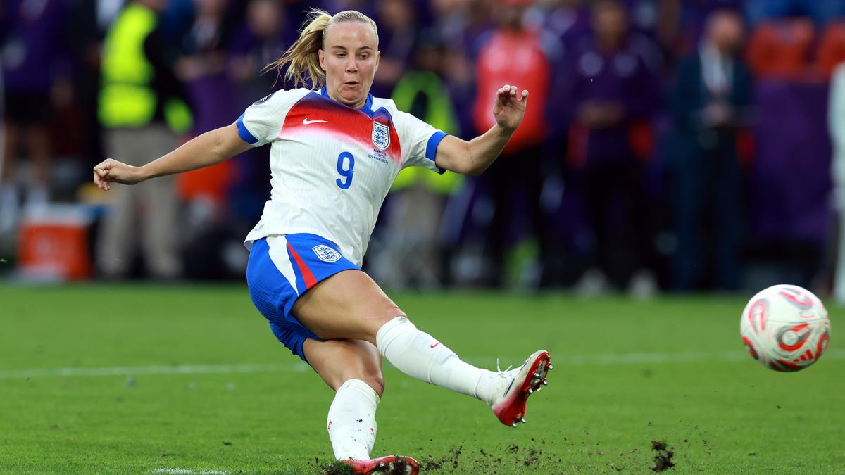 Why did England’s Beth Mead retake her penalty in the Women’s EURO 2025 ...