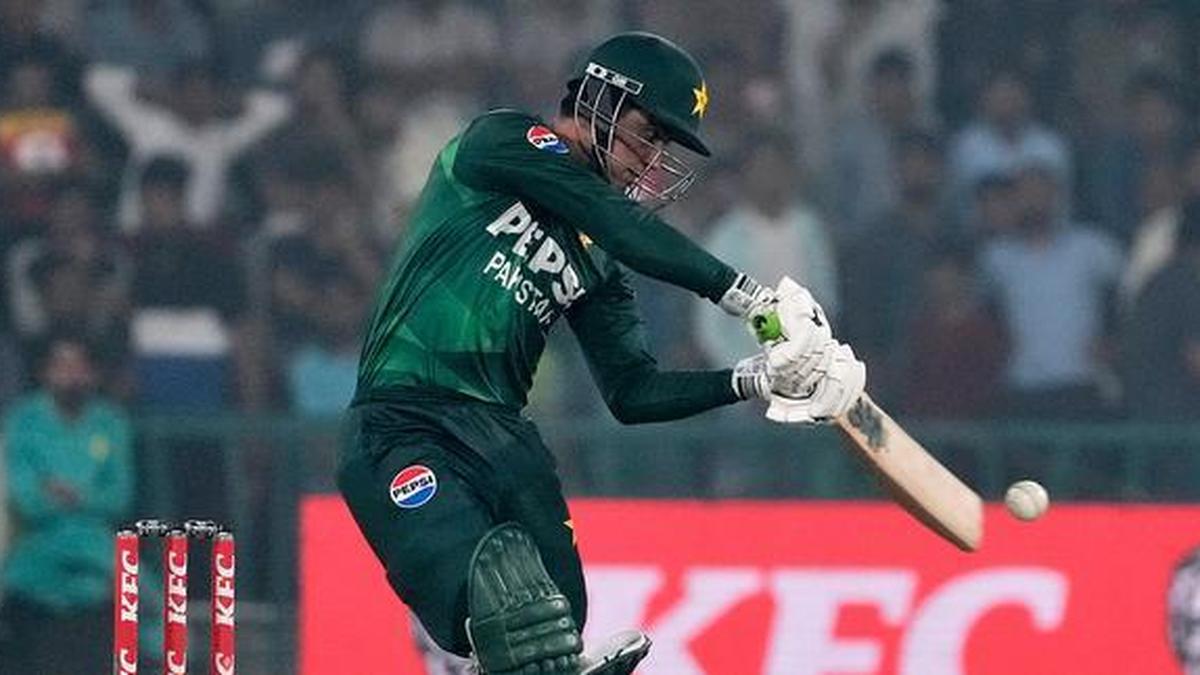 PAK vs SA, 2nd T20I: Saim, Faheem ease Pakistan to nine-wicket win over ...