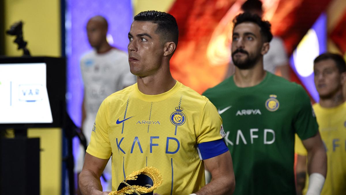 Al Nassr beats Al Ittihad Highlights: ITT 2-5 NAS, Saudi Pro League; Ronaldo scores two penalty ...