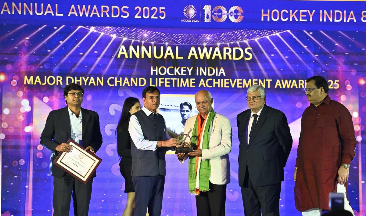 Hockey India Awards 2025: Hardik Singh, Navneet Kaur named Player of ...