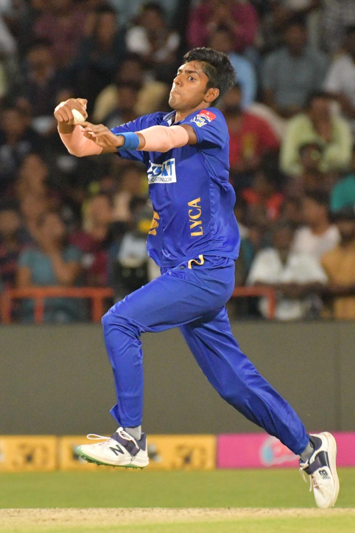 TNPL 2024: Kovai Kings’ ambidextrous leg-spinner Jhathavedh Subramanyan ...