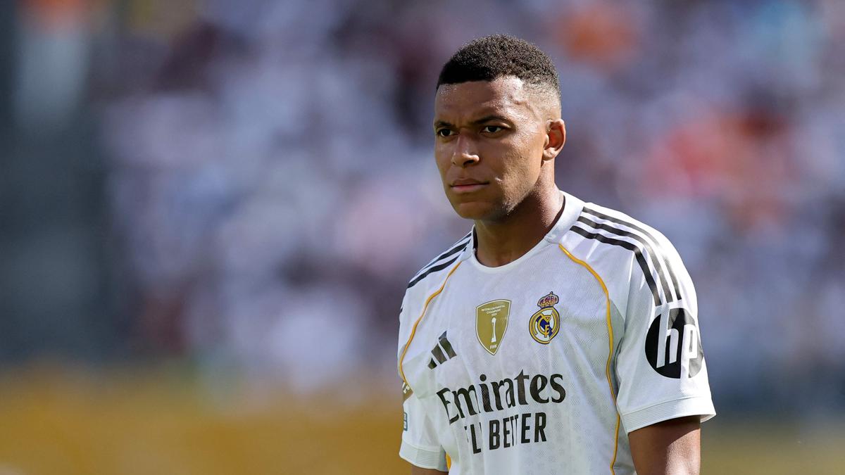 Real Madrid confirms that Kylian Mbappe No.10 Jersey will put on prior ...