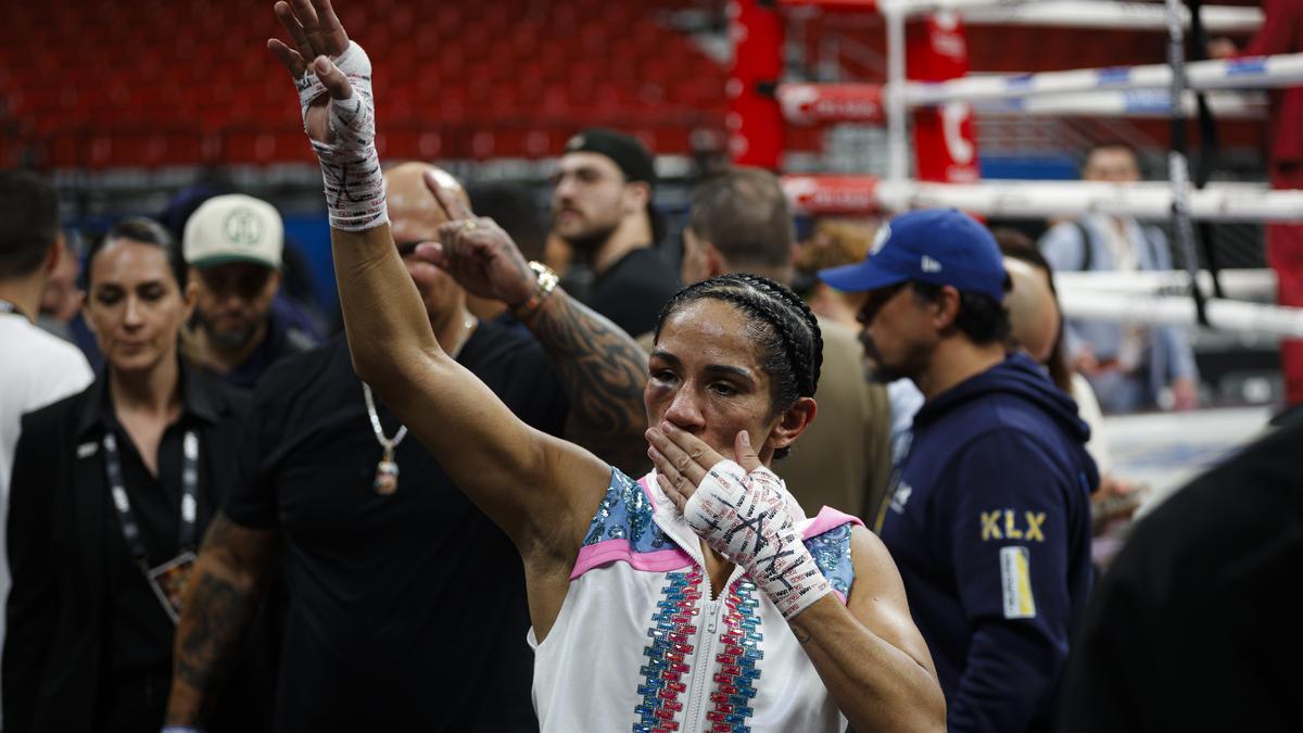 Boxing: Amanda Serrano battles swollen eye vs Tellez to retain world ...