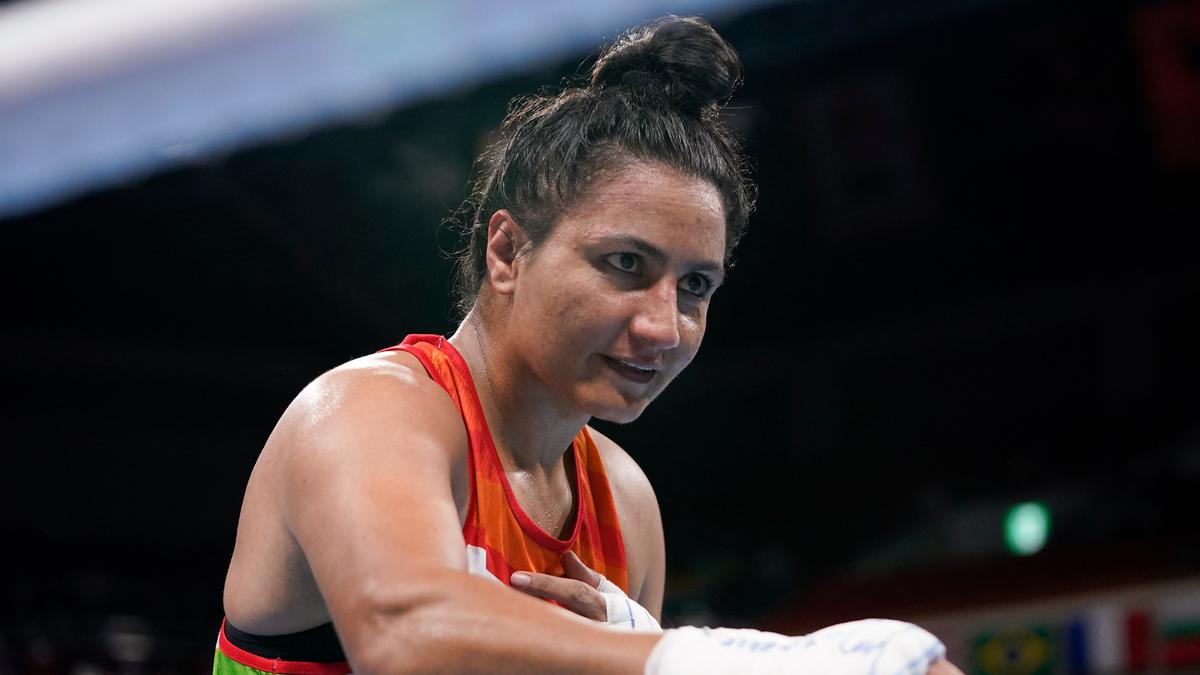 Pooja Rani moves to semis, assured of medal at World Boxing ...