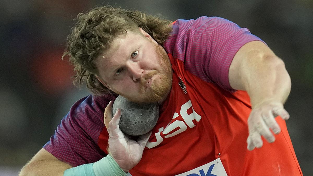 How heavy is the metal ball used in men and women’s shot put at the ...