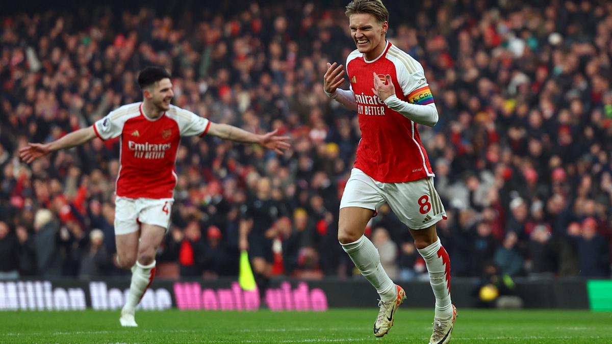 Premier League: Arsenal beats Wolves to go four points clear at top ...