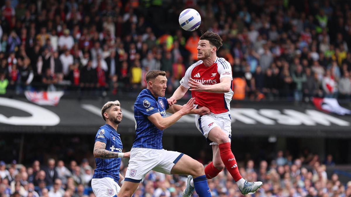 IPW 0-4 ARS HIGHLIGHTS, Premier League 2024-25: Trossard stars in ...