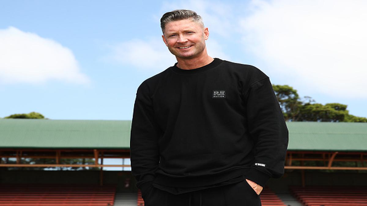 Sandpaper Gate: Clarke supports Bancroft's claim, says bowlers had to ...