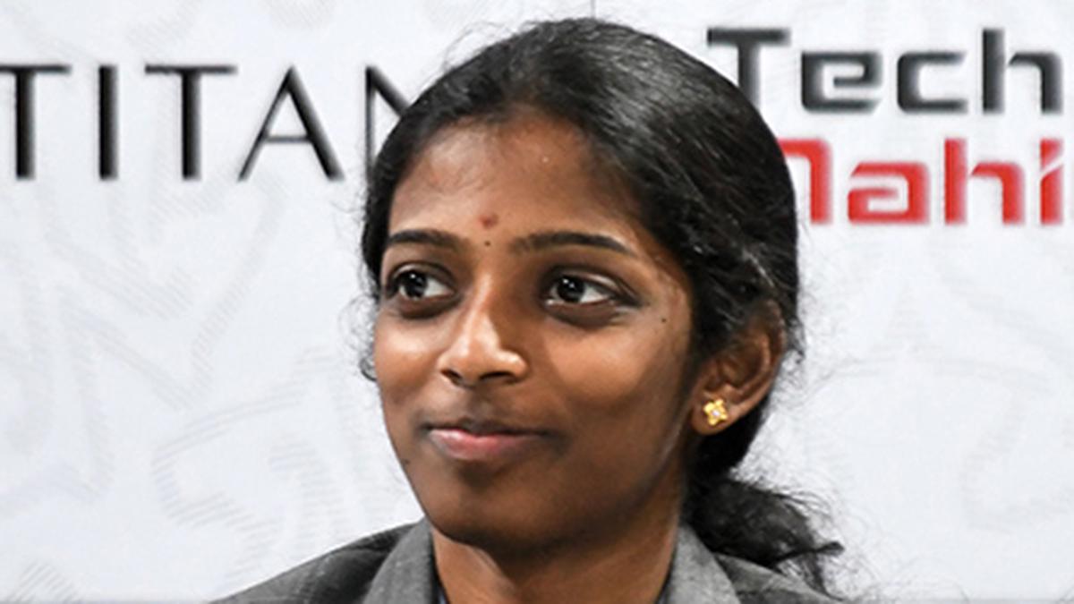 Candidates 2024, Round 3: Vaishali defeats Salimova to secure first ...