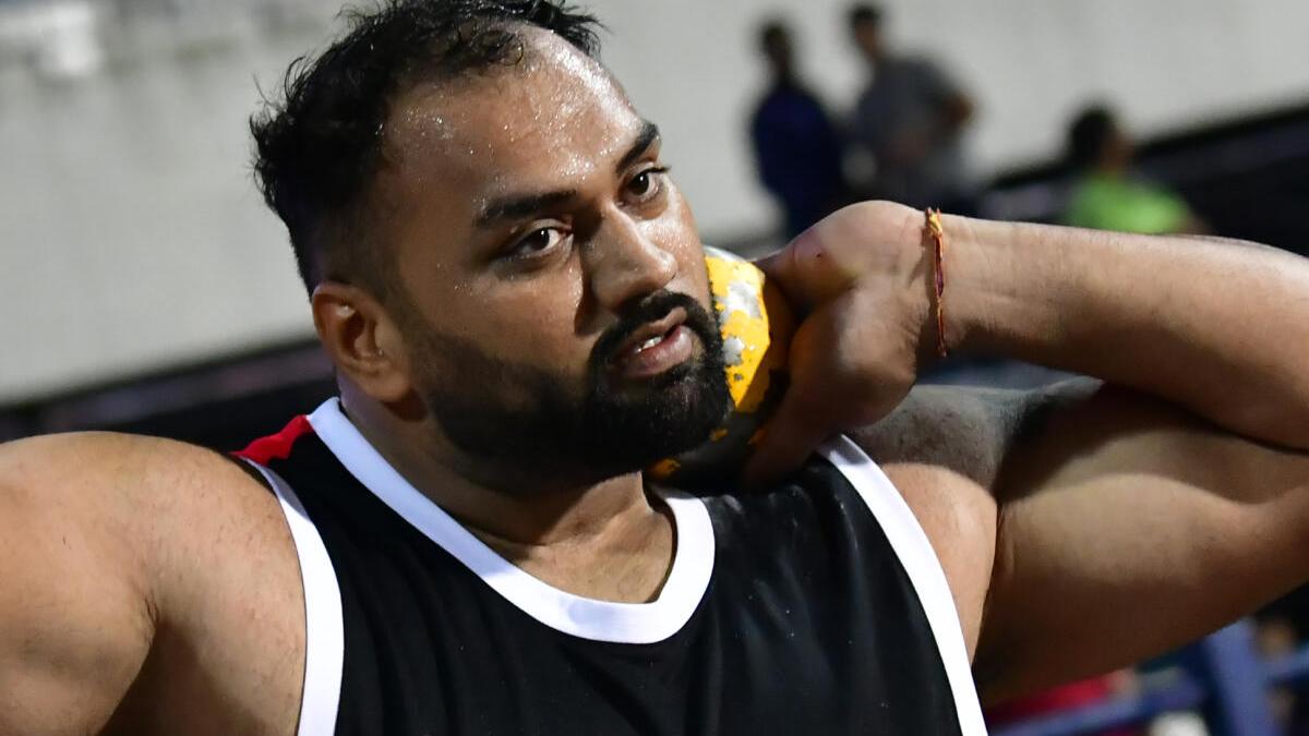 Tajinderpal Singh Toor wins Shot put gold despite unfavourable ...