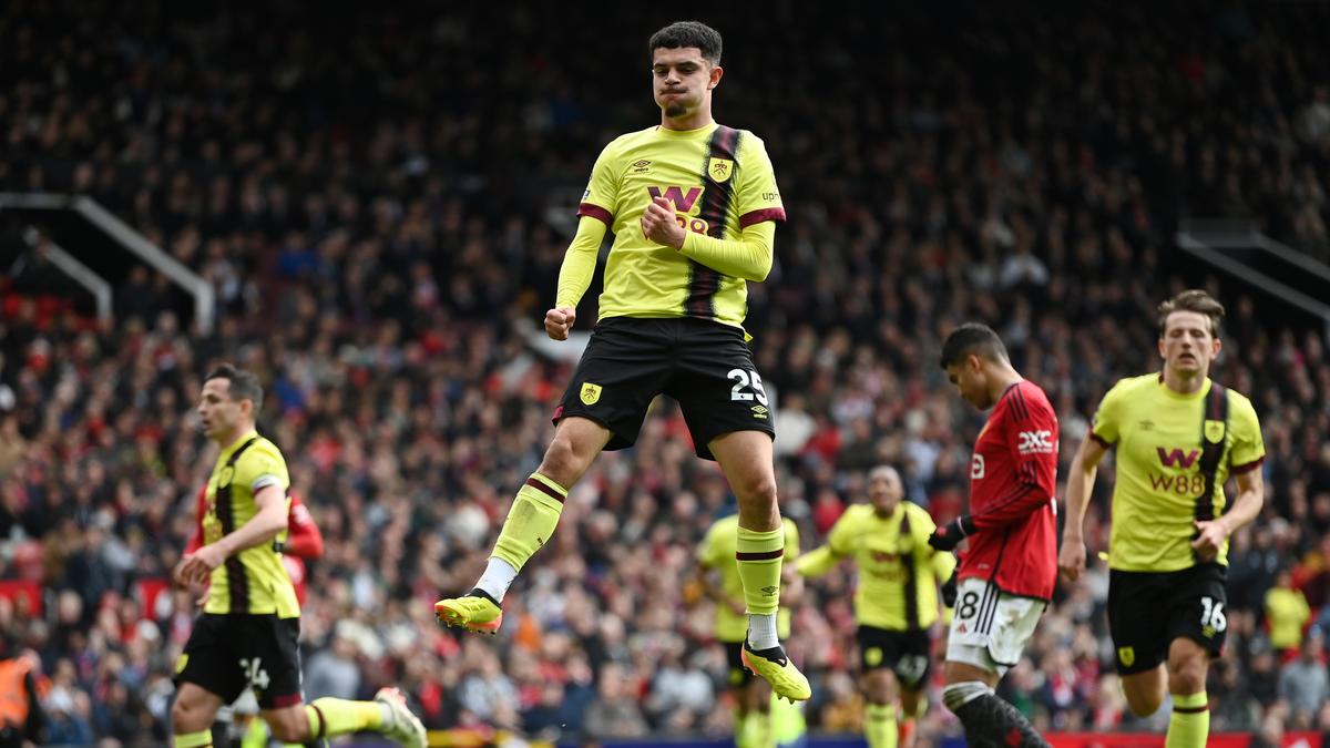 Manchester United vs Burnley highlights, MUN 1-1 BUR, Premier League 23 ...