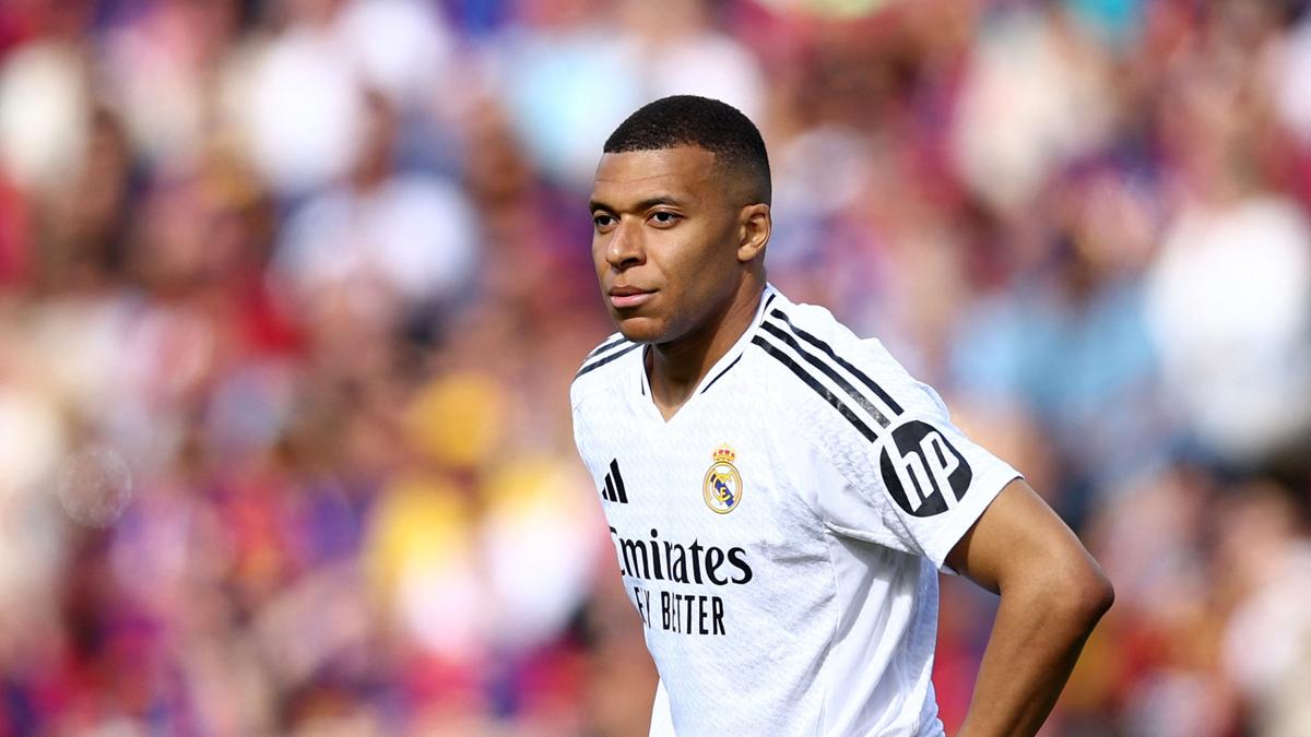 How many Real Madrid players have scored a hat-trick against Barcelona ...